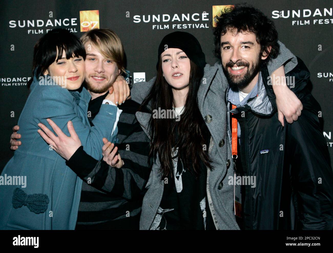 Zooey Deschanel, left, Lou Taylor Pucci, Jena Malone, and Martin Hynes ...