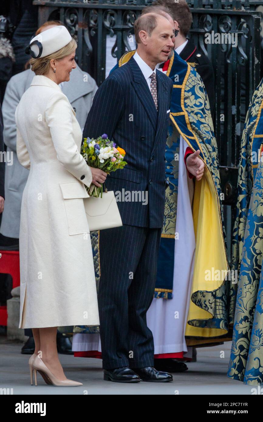 Duchesse d'edimbourg sophie Banque de photographies et d’images à haute résolution - Alamy
