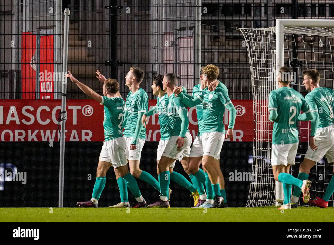 ALMERE, PAYS-BAS - MARS 13: Martijn Berden de VVV Venlo, les joueurs de ...