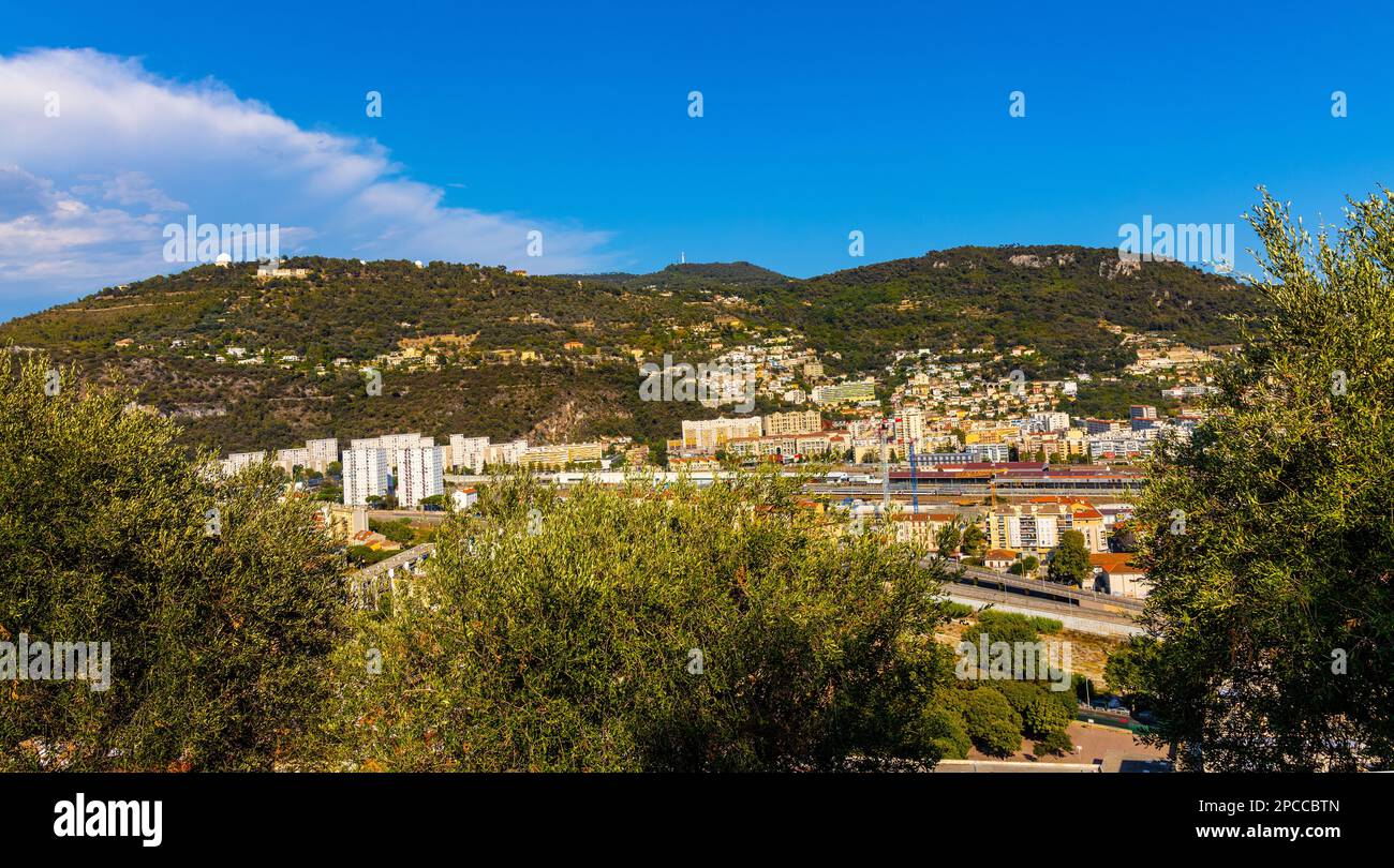 Coupole de l’observatoire de nice Banque de photographies et d’images à ...