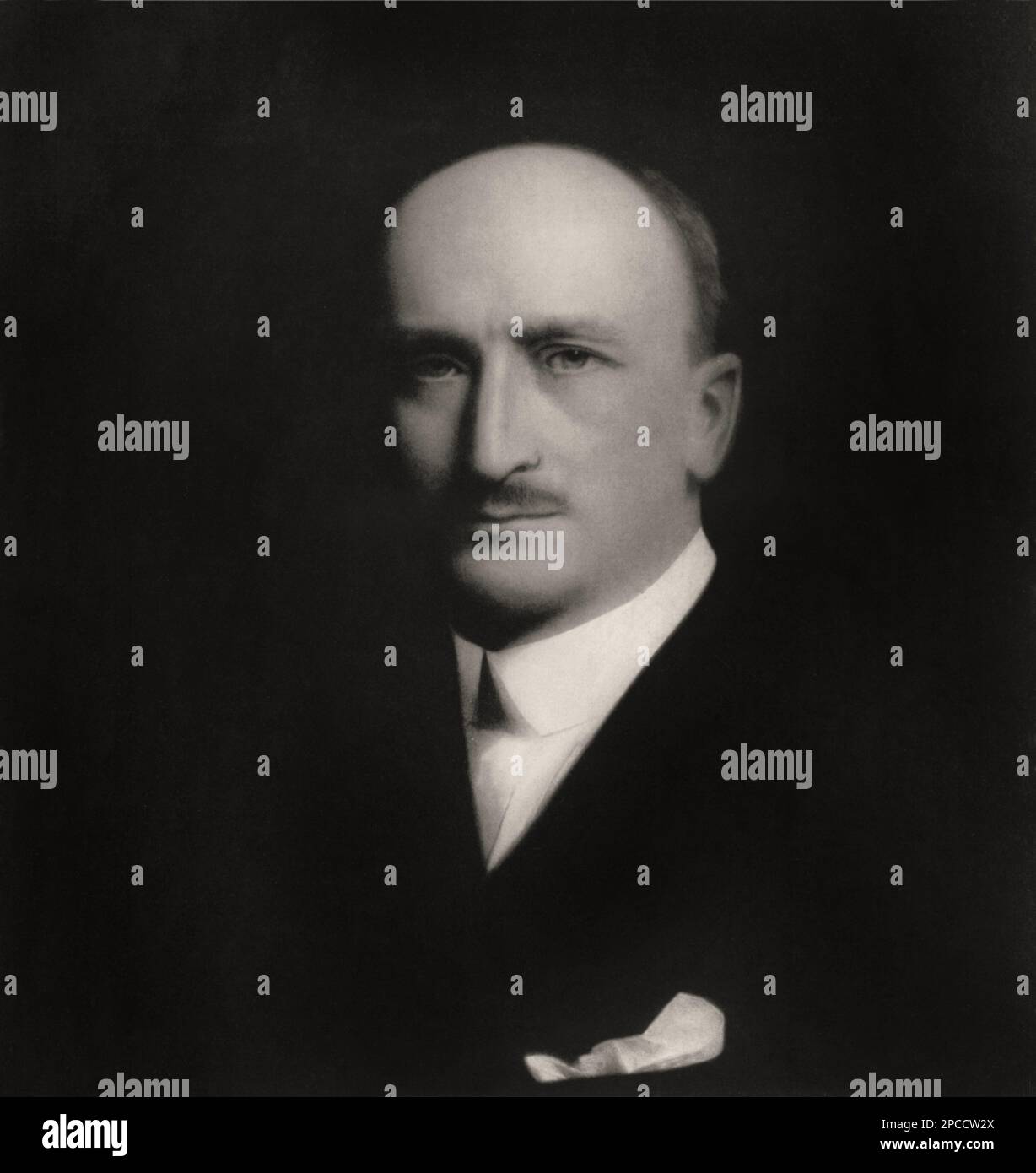 1918 CA, Milan , ITALIE : CARLO FELTRINELLI ( 1881 - 1935 ). Le riche ...