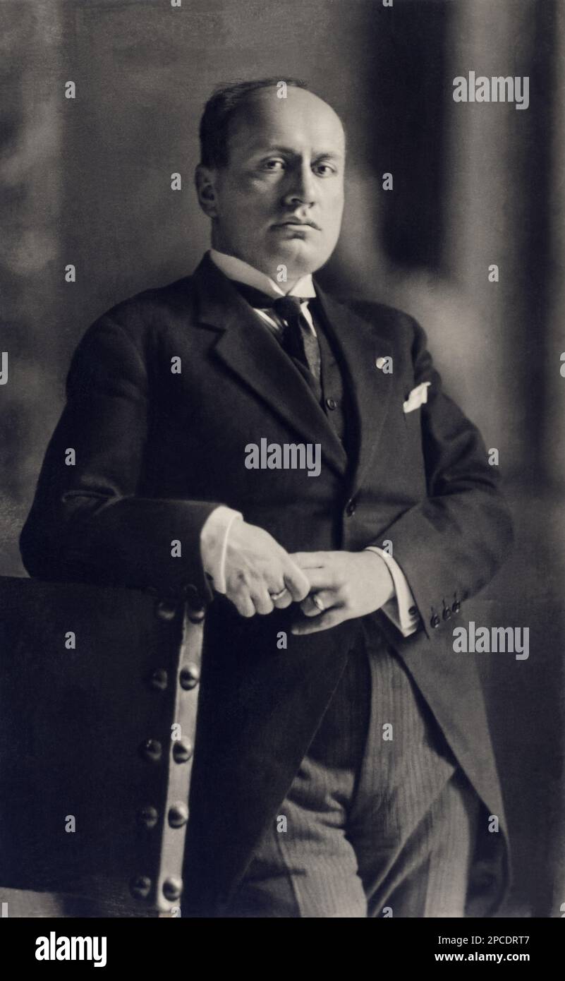 Fascismo fascista politica benito mussolini Banque de photographies et ...