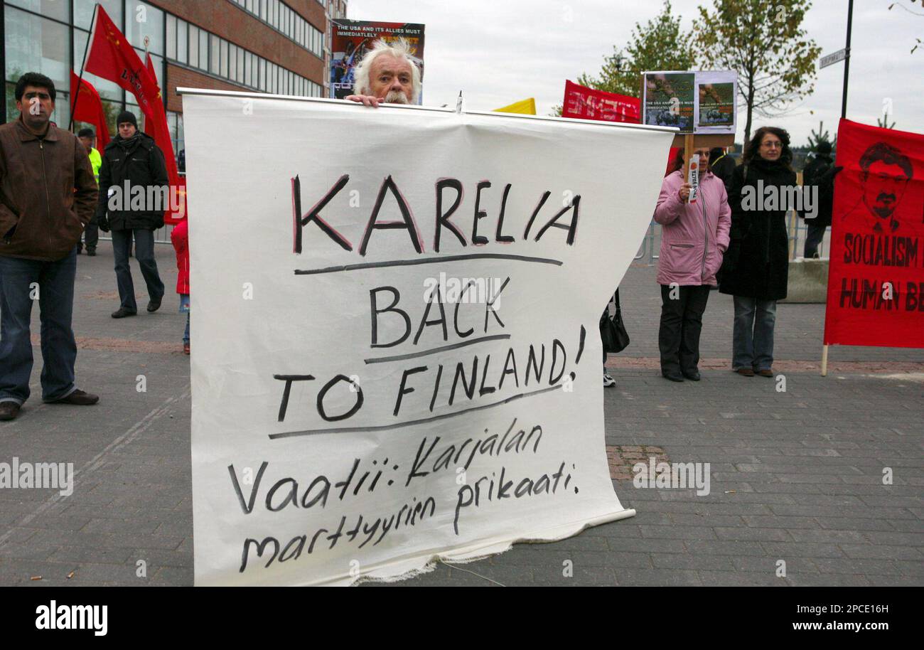 Demonstrators demanding the return of the region of the Karelia to ...