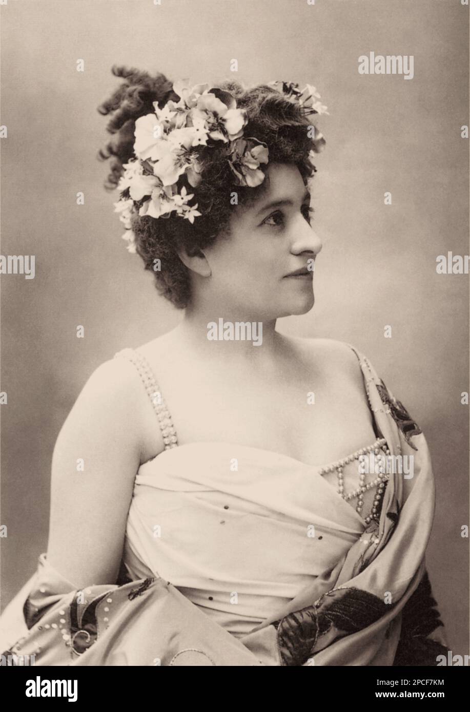 1898 , Paris , FRANCE : la célèbre soprano LUCY BERTHET, chanteuse d ...