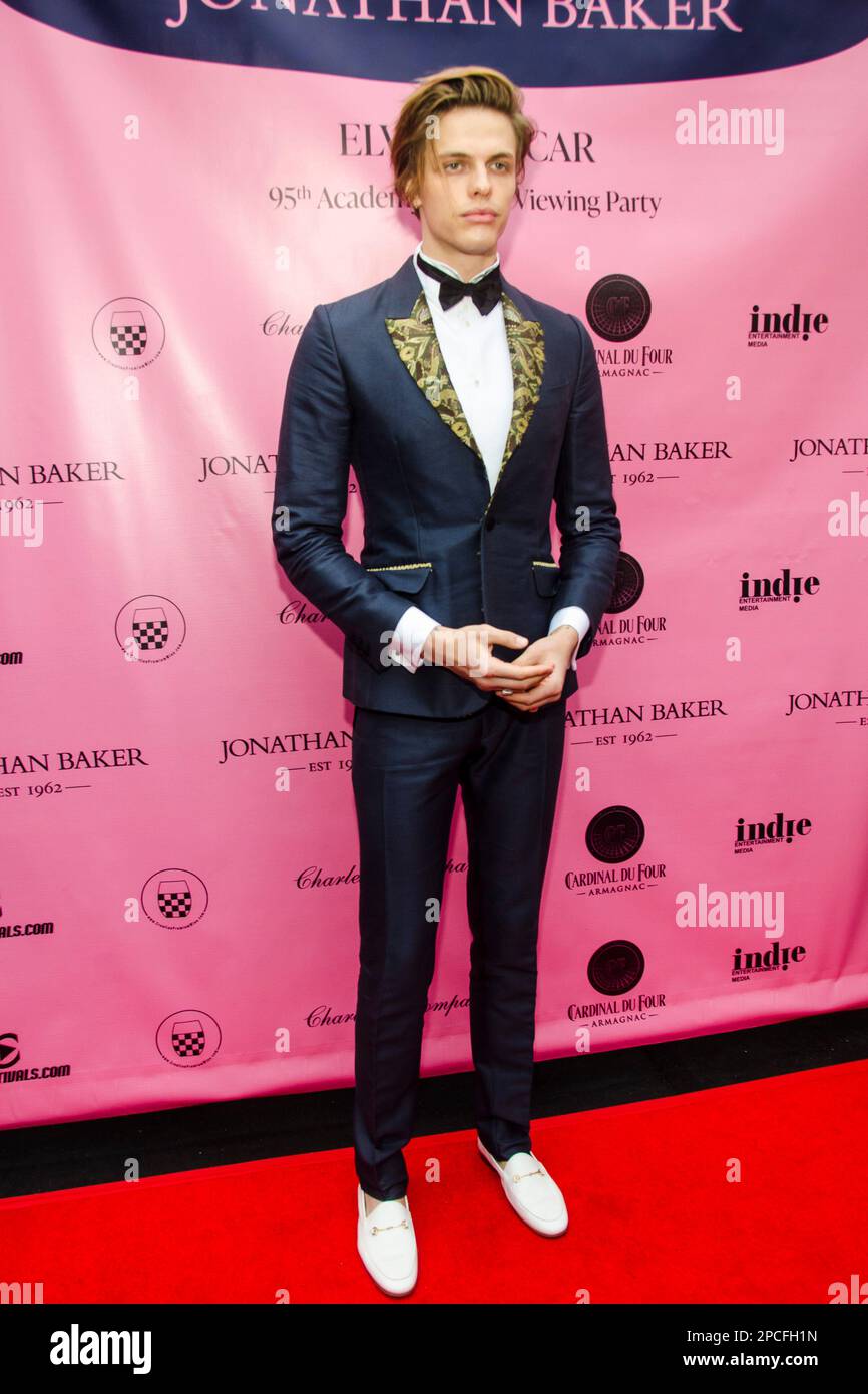 Jonathan Bakers fête annuelle d'observation des Oscars, en ...