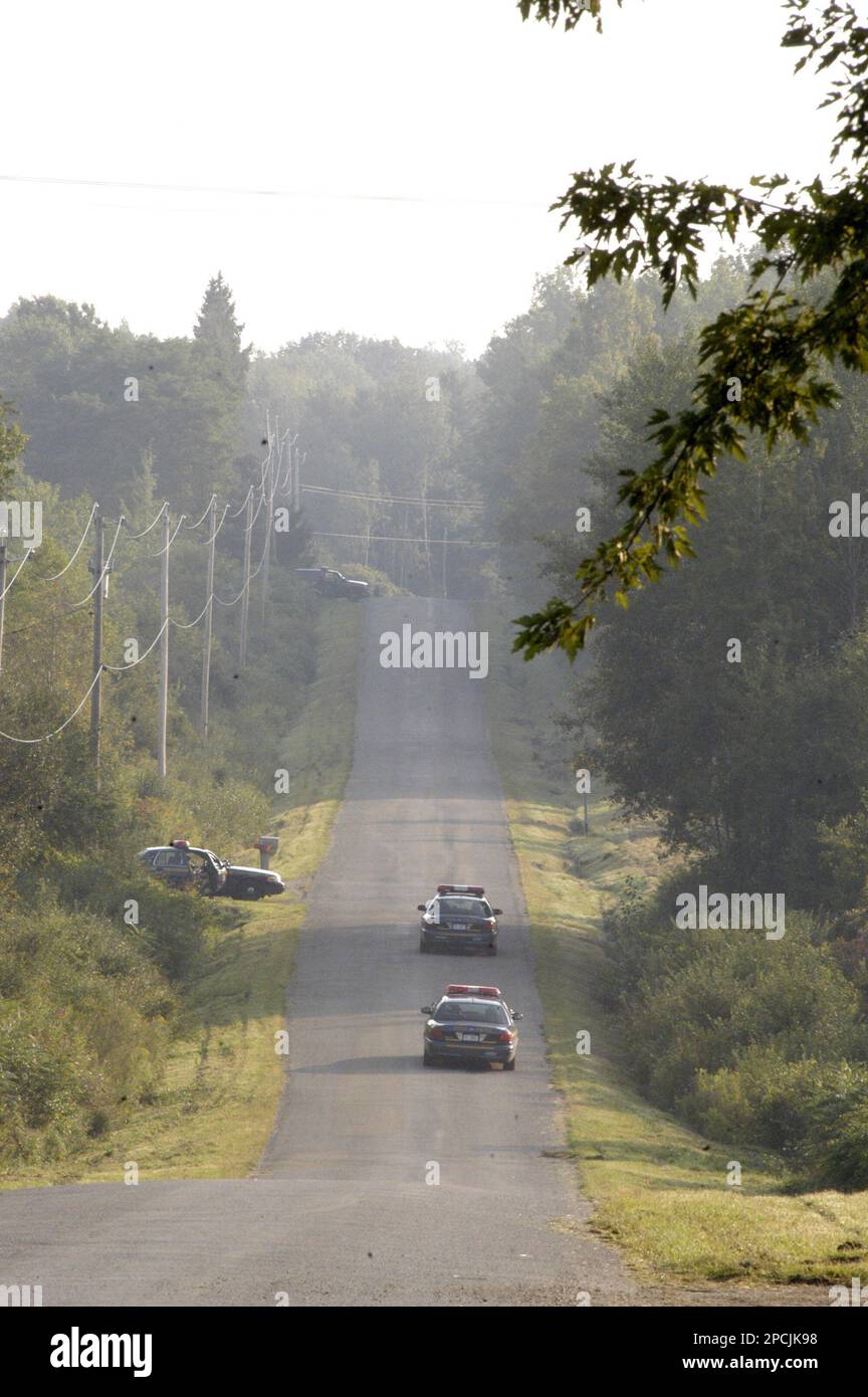 Law enforcement officers search for fugitive Ralph "Bucky" Phillips on ...