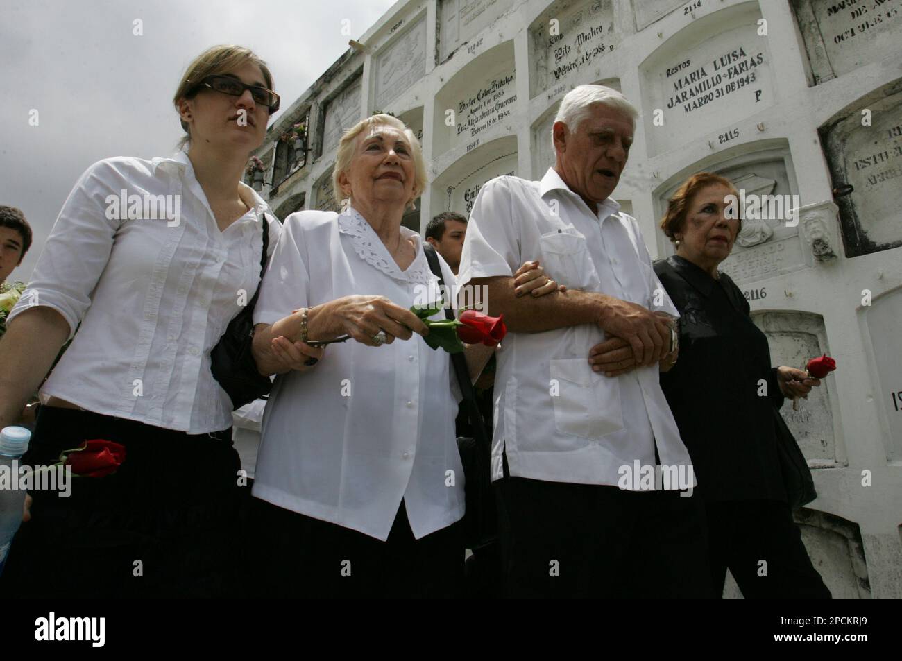 From left to right, Daniela Negrete, great-grand daughter, Irma ...