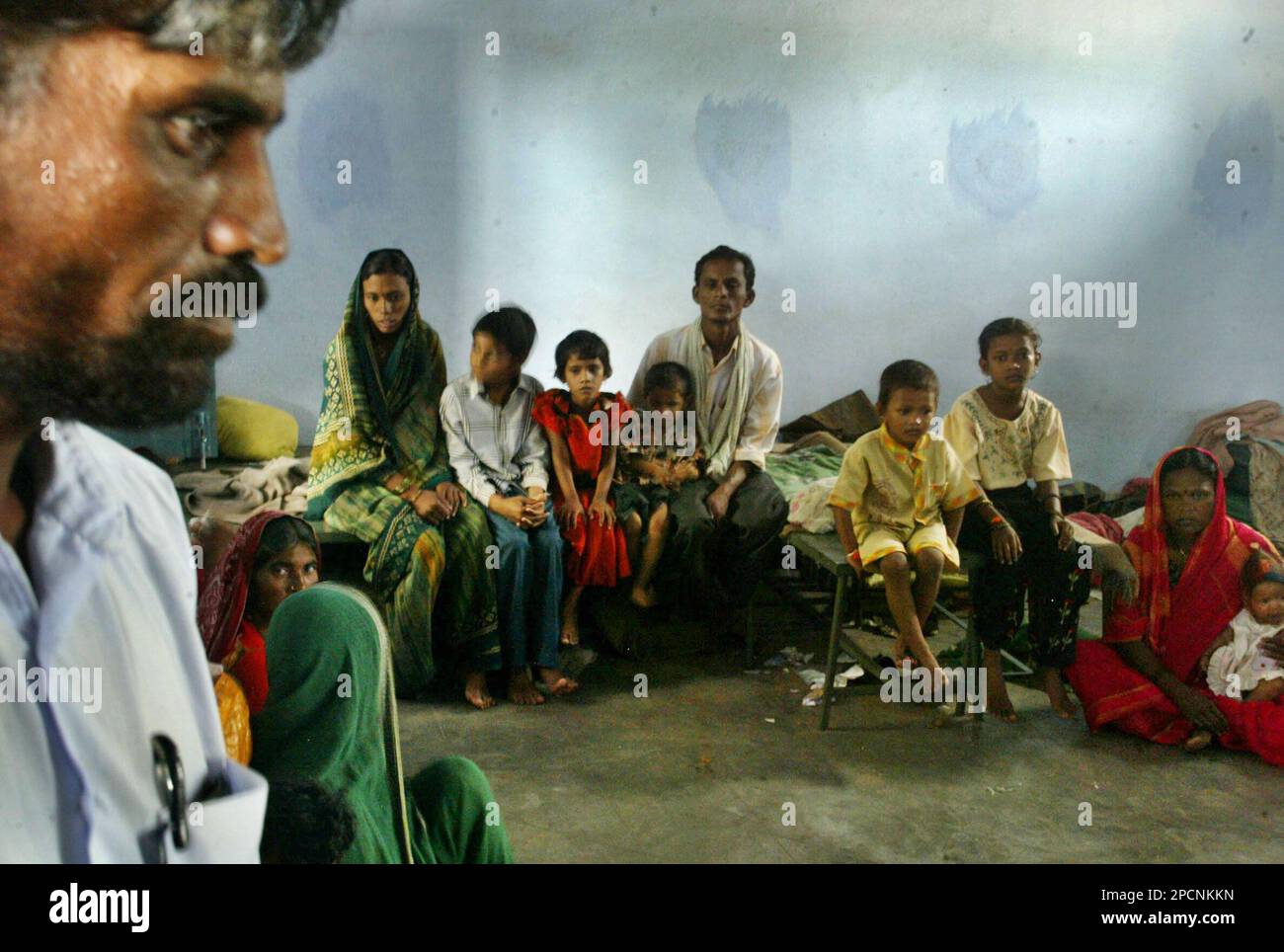 People from Digras and Cholakha villages, which were affected by floods ...