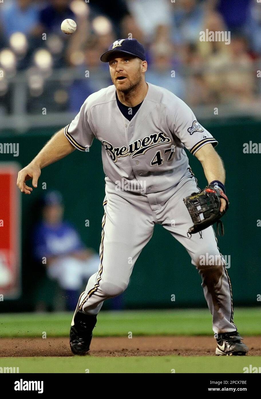 Milwaukee Brewers third baseman Corey Koskie attempts to recover a ball ...