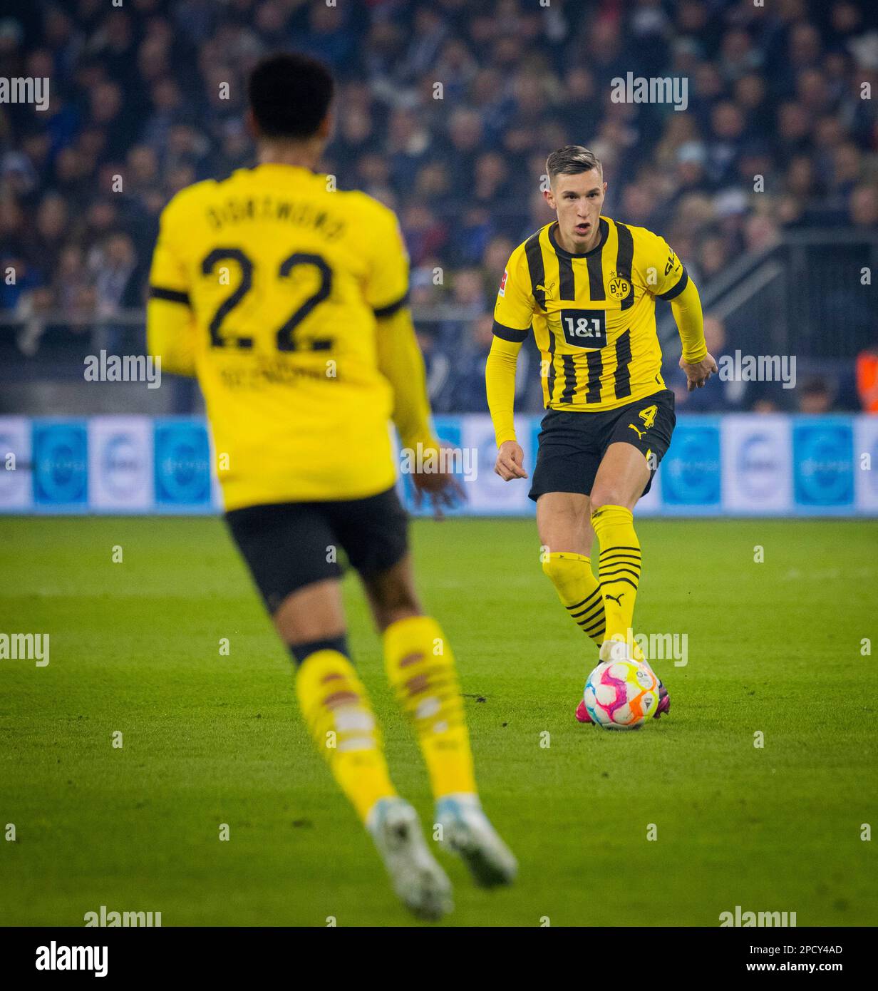 Gelsenkirchen, Allemagne. 11th mars 2023. Nico Schlotterbeck (BVB ...