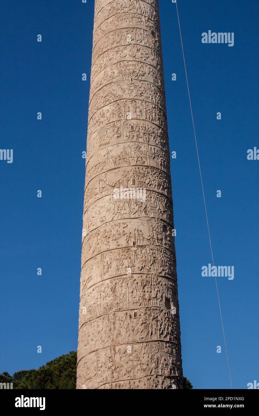 La colonne de Trajan (en italien : Colonna Traiana, en latin : Columna ...