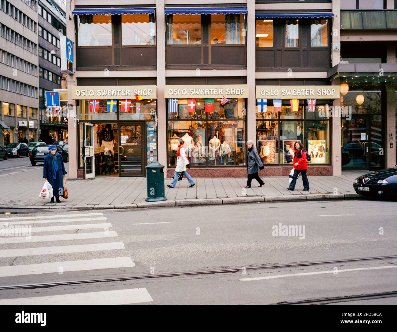 Oslo norway corner shop Banque de photographies et d’images à haute résolution - Alamy
