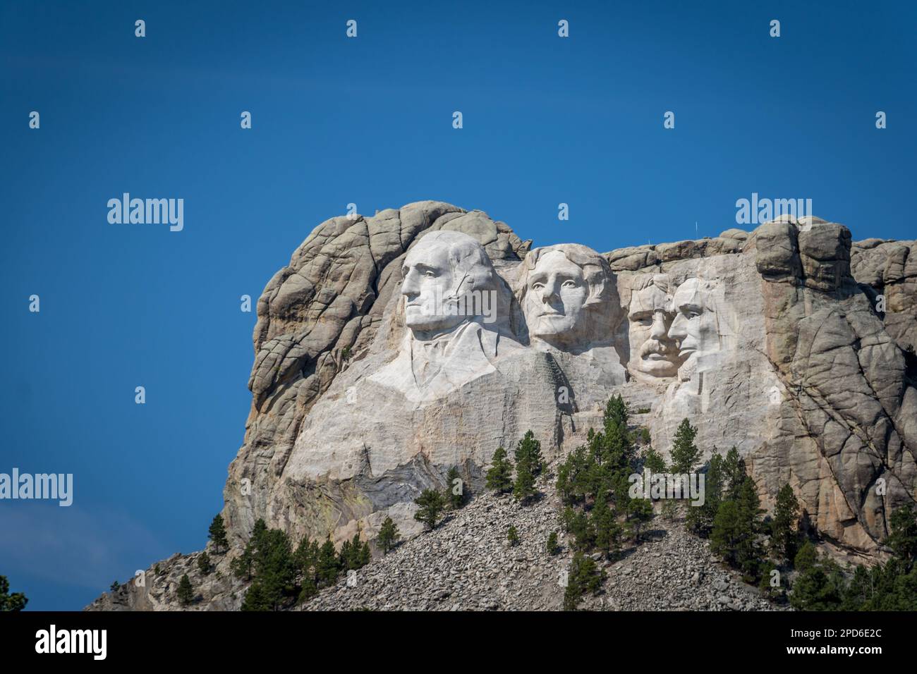 Les bustes des présidents George Washington, Thomas Jefferson, Teddy ...