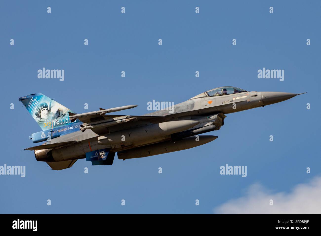 Le F-16 anniversaire du 80th e Escadron de la Force aérienne belge F ...