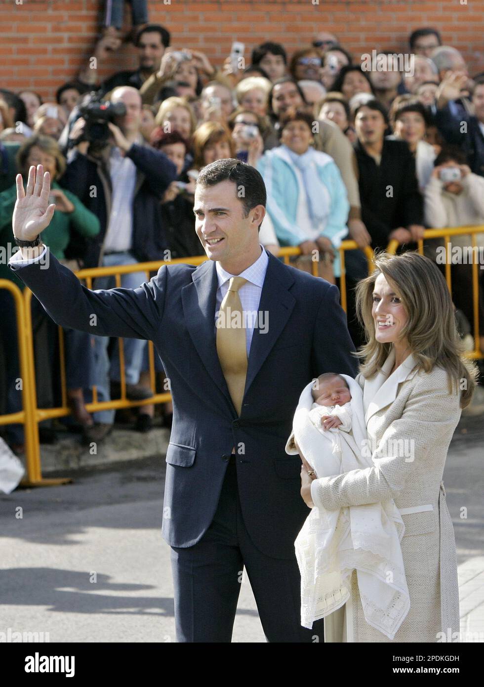 Spanish Crown Prince Felipe, left, and his wife Princess Letizia Ortiz ...