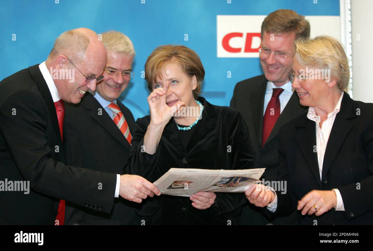 Volker Kauder, links, Generalsekretaer der CDU, Christoph Boer, 2. von ...