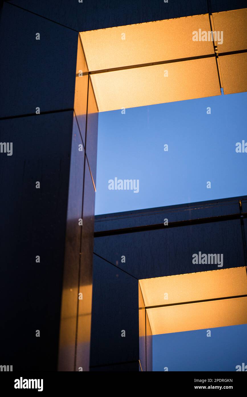 Bâtiment moderniste Banque de photographies et d’images à haute ...