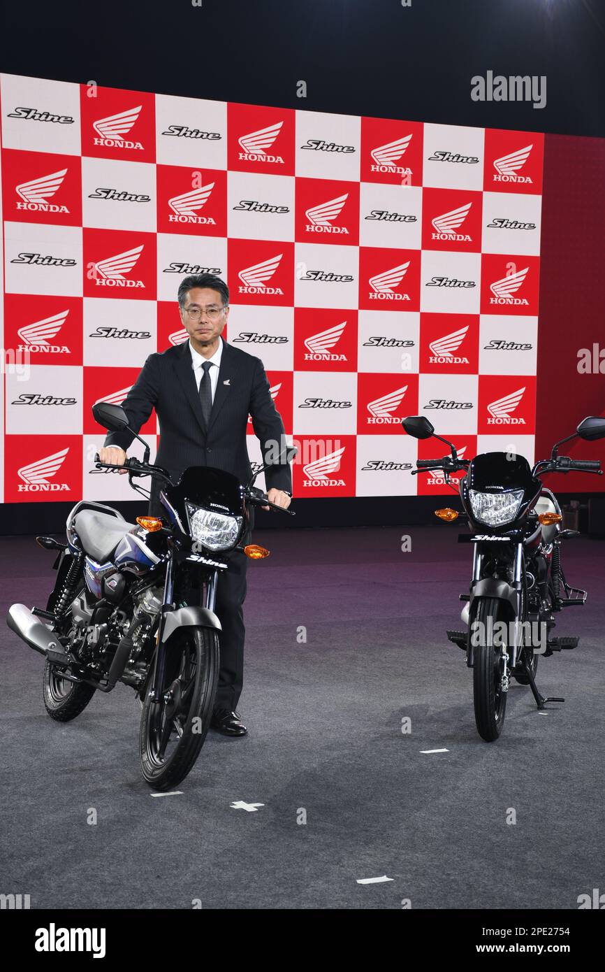 M. Atsushi Ogata, directeur général, président et chef de la direction ...