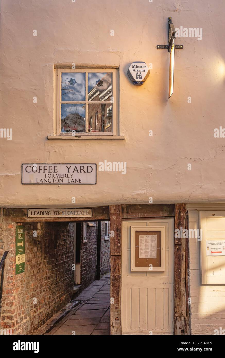 Coffee Yard, l'une des célèbres ruelles de York. Un ancien passage se ...