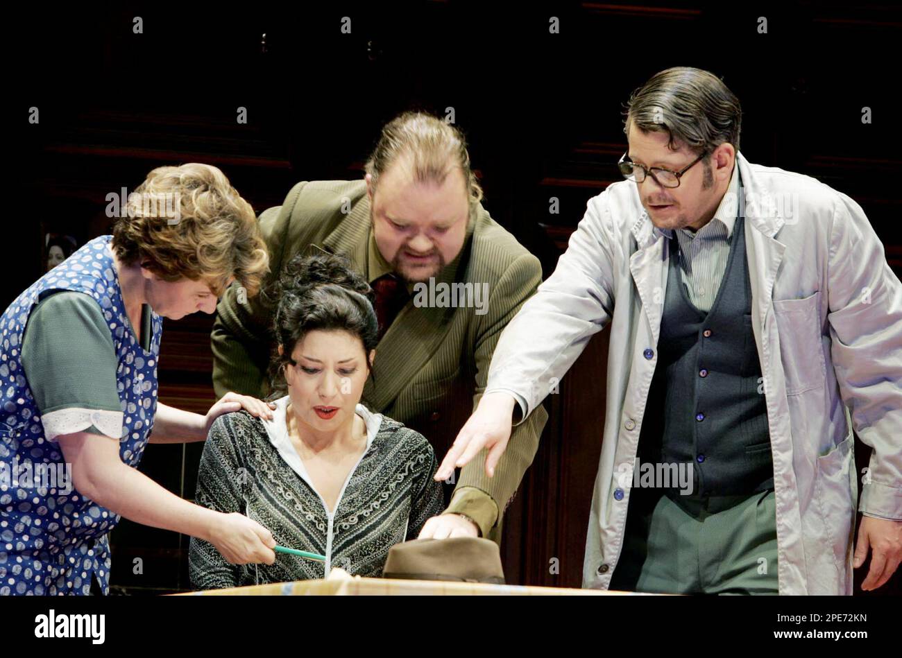 Donna Ellen in der Rolle der Ludmilla, Kristiane Kaiser als Marie ...