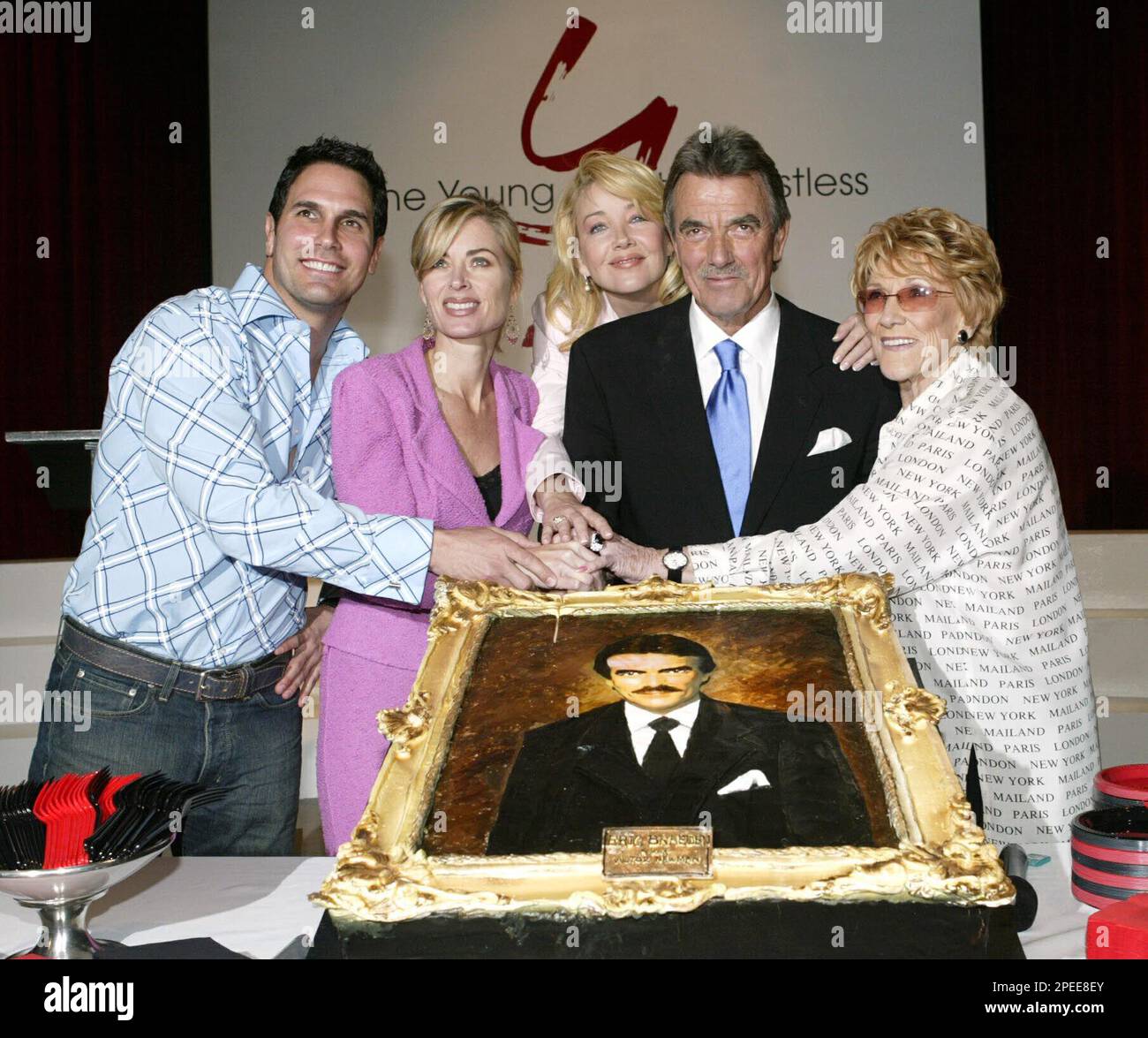 Actors and actresses, from left, Don Diamonte, Eileen Davidson, Melody ...