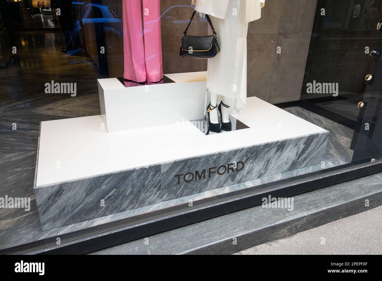 Boutique tom ford Banque de photographies et d’images à haute ...