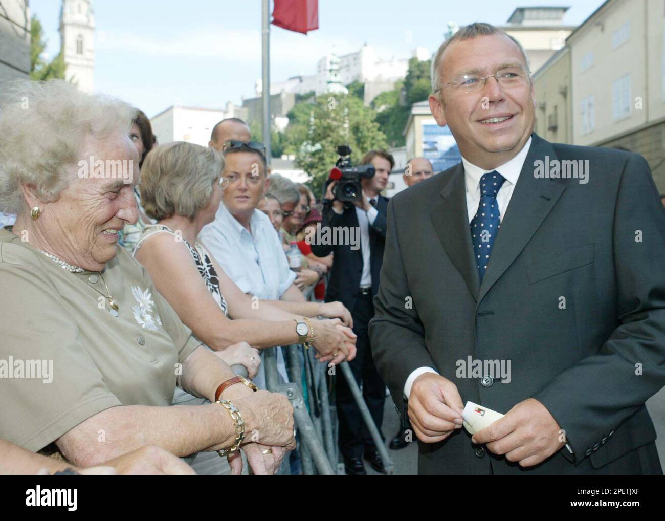 SPOE-Vorsitzender Alfred Gusenbauer ist am Freitag, 23. Juli 2004 auf ...