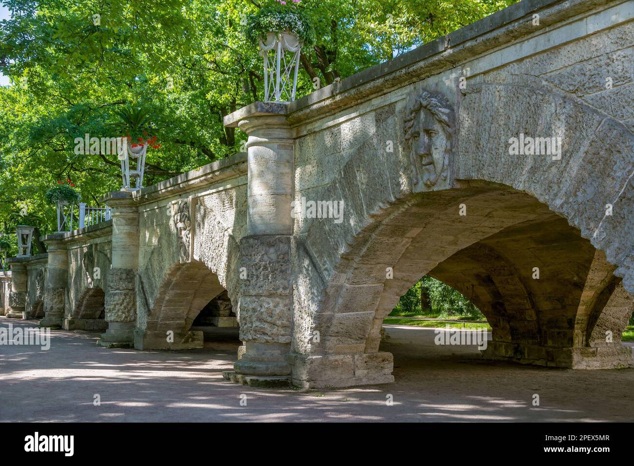 Pierre de pudozhsky Banque de photographies et d’images à haute ...