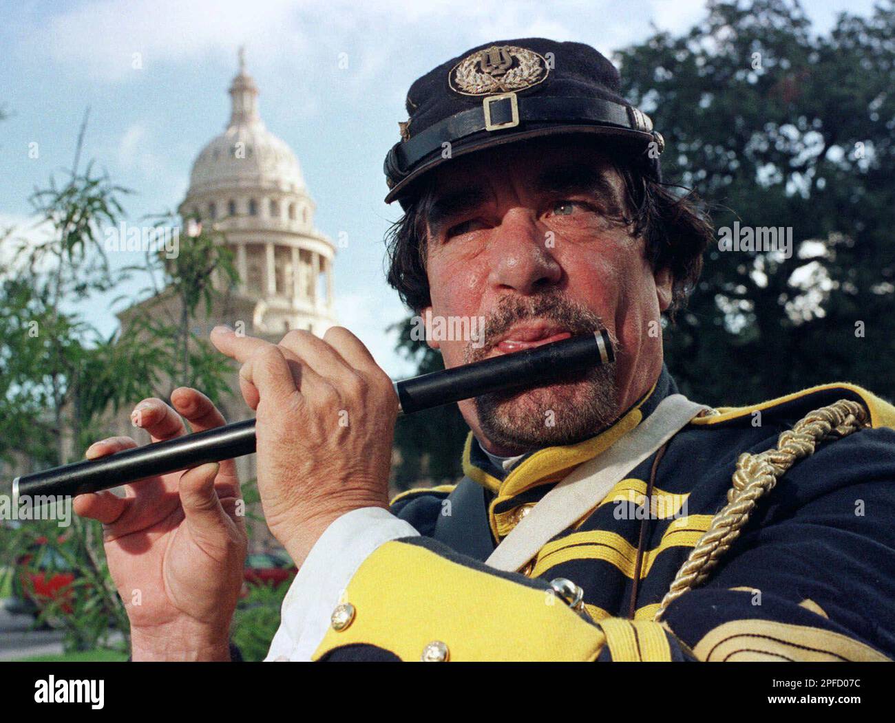 Dwain Bond, of Big Spring, Texas, plays the fife at the Capitol before ...