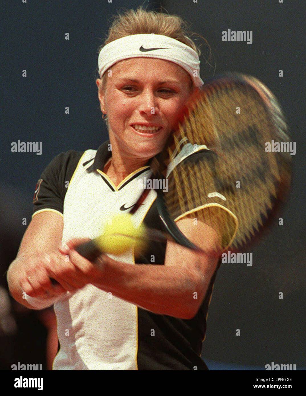 South Africa's Amanda Coetzer returns to Germany's Steffi Graf at the ...