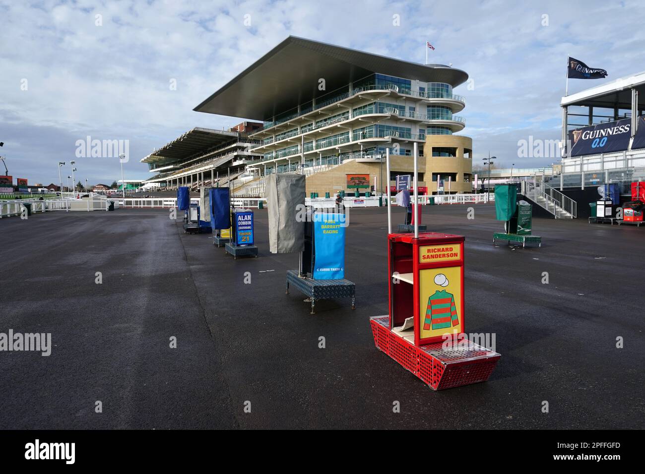 Bookmaker étals le quatrième jour du Cheltenham Festival à Cheltenham ...
