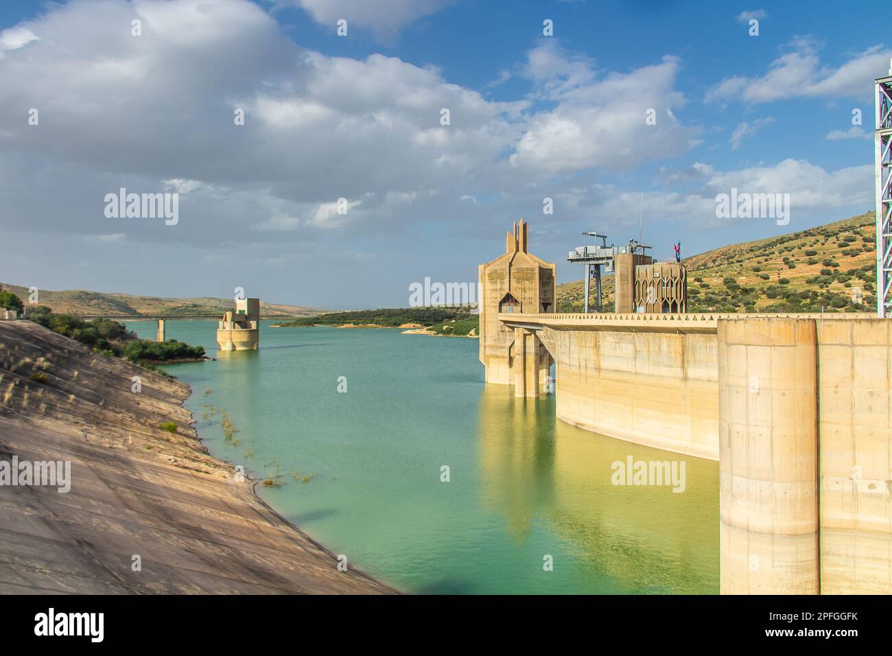 Le barrage de Sidi Salem, un impressionnant système de gestion de l'eau ...