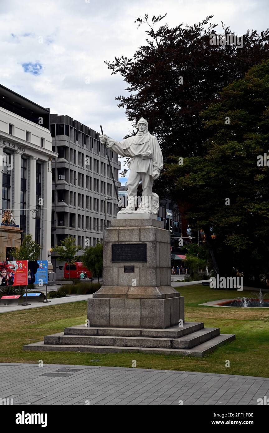Statue de Robert Falcon Scott, explorateur de l'Antarctique, dans le ...