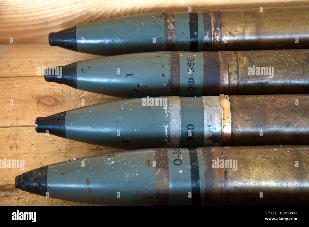 Obus d'artillerie Banque de photographies et d’images à haute ...