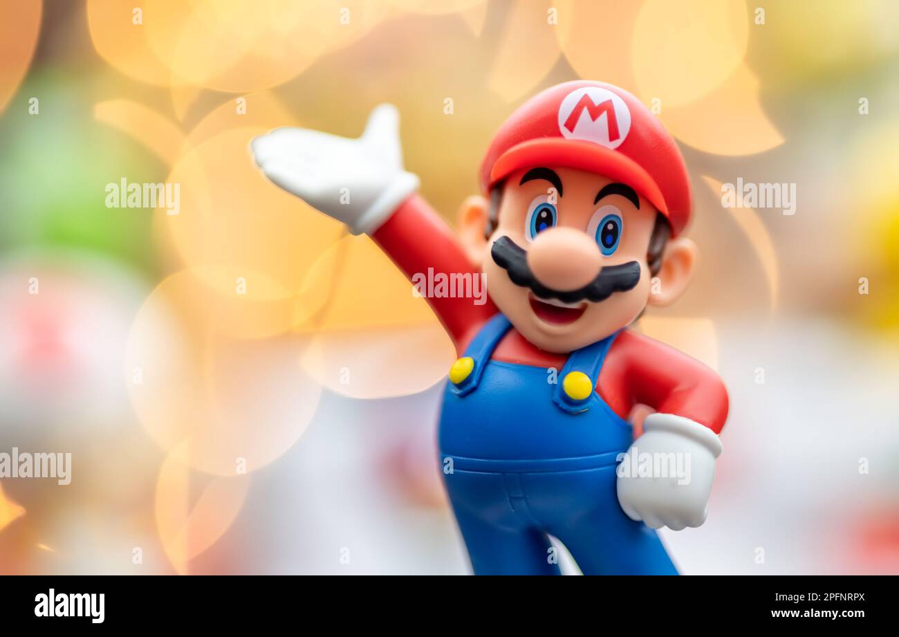 MOSCOU, RUSSIE - 08 septembre 2022: Super Mario Bros figure personnage ...