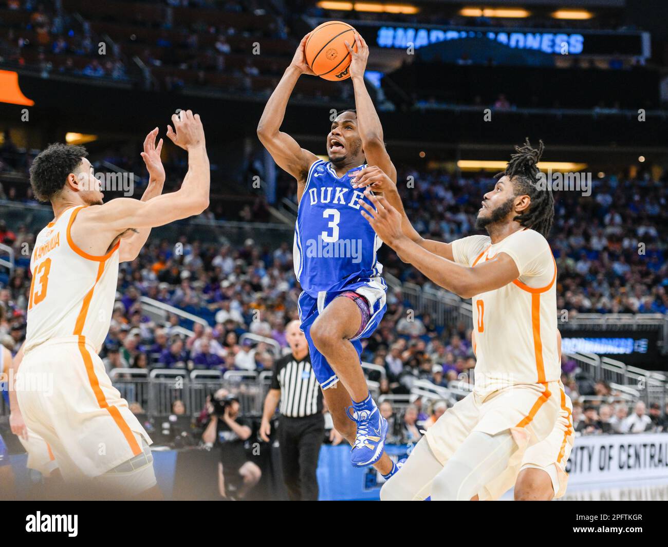 18 mars 2023: Le garde-duc Jeremy Roach (3) conduit au panier pendant la moitié 2nd d'un ...