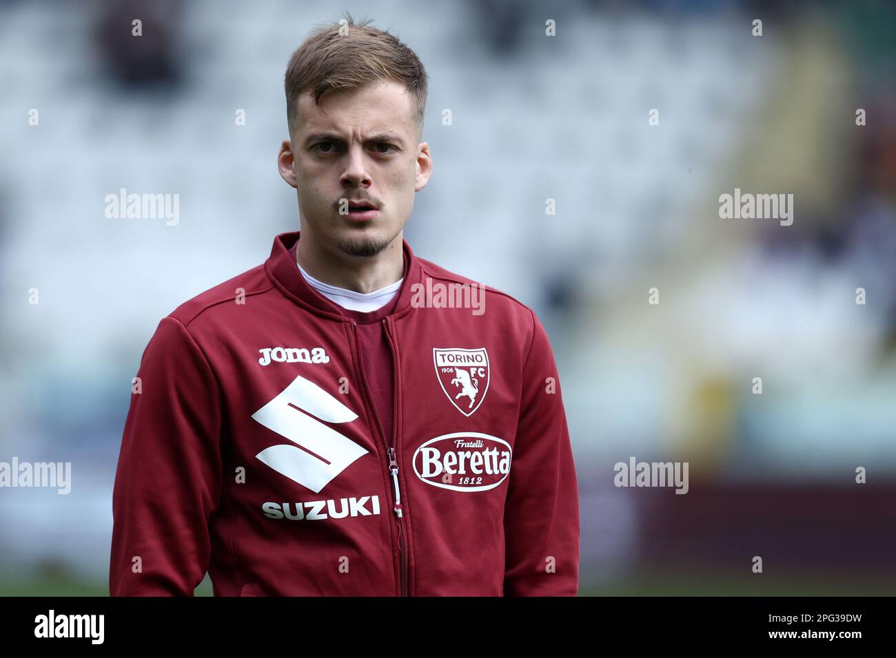 Turin, Italie. 19th mars 2023. Ivan Ilic de Torino FC regarde pendant ...
