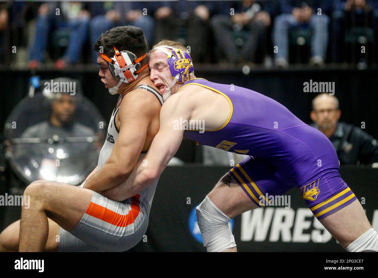 Northern Iowa's Parker Keckeisen rides Oregon State's Trey Munoz during ...