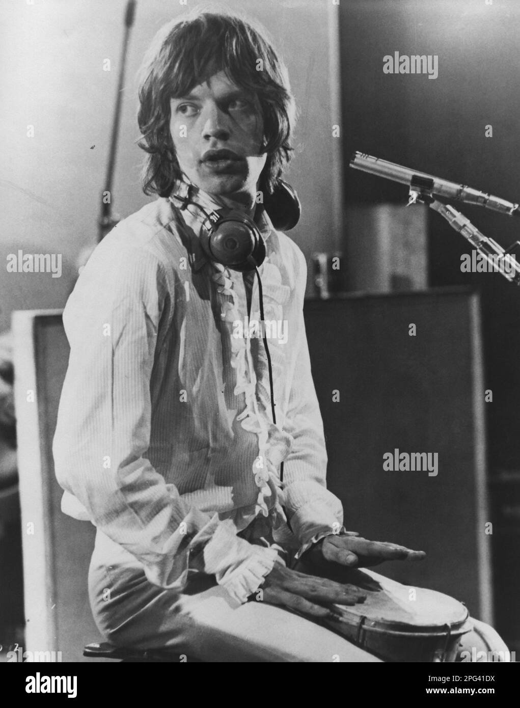 Bongo drums Banque d'images noir et blanc - Alamy