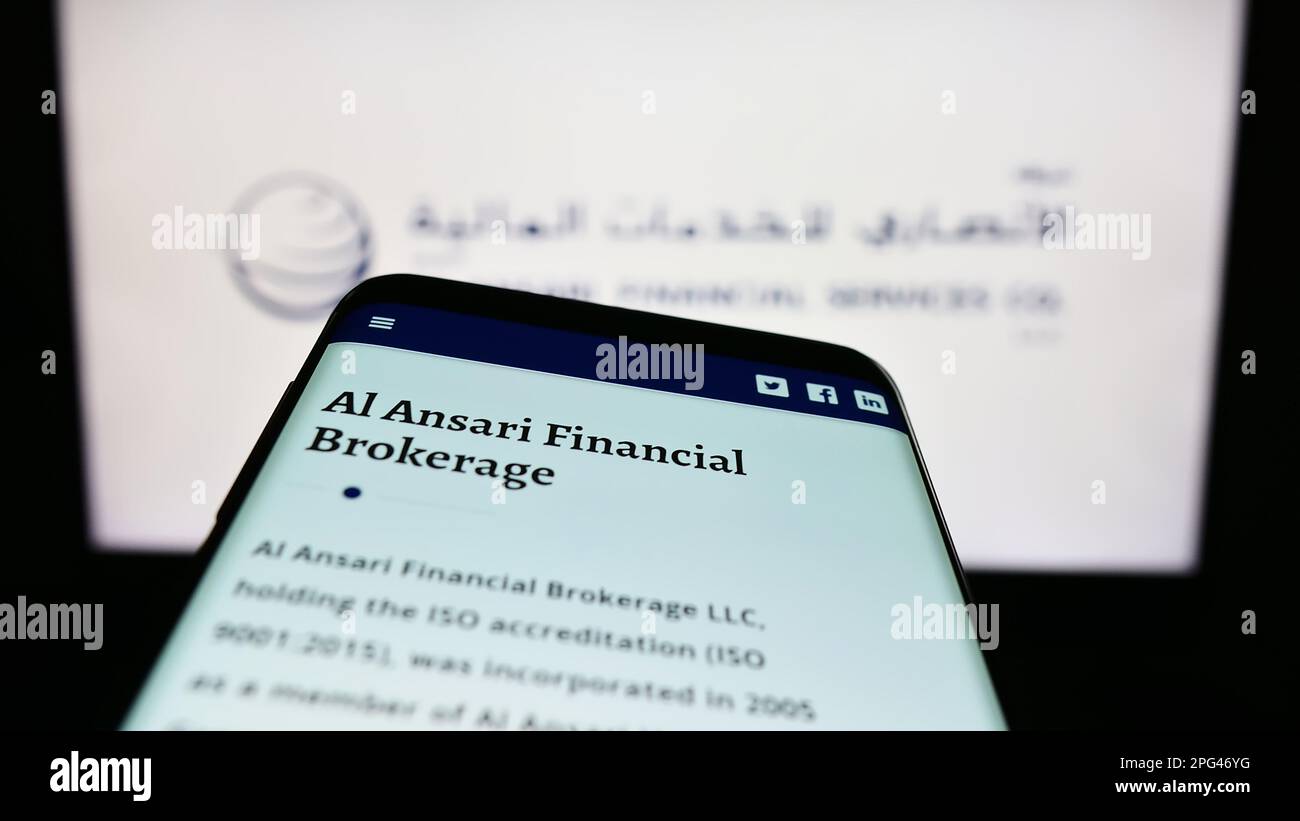 Téléphone mobile avec le site web de la société arabe Al Ansari ...