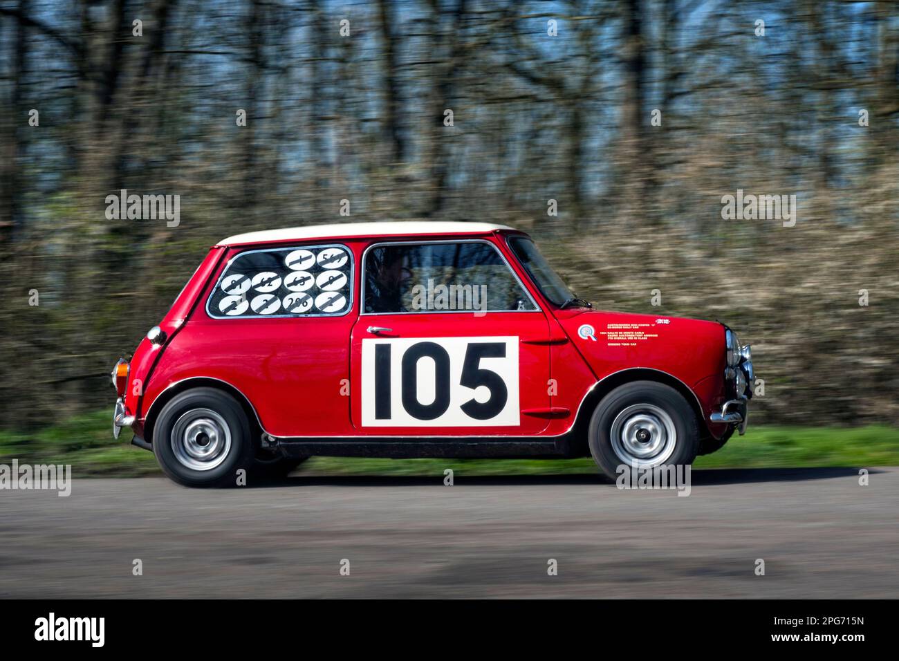 1964 BMC Morris Mini Cooper S. Works car 7th en général et 3rd en ...