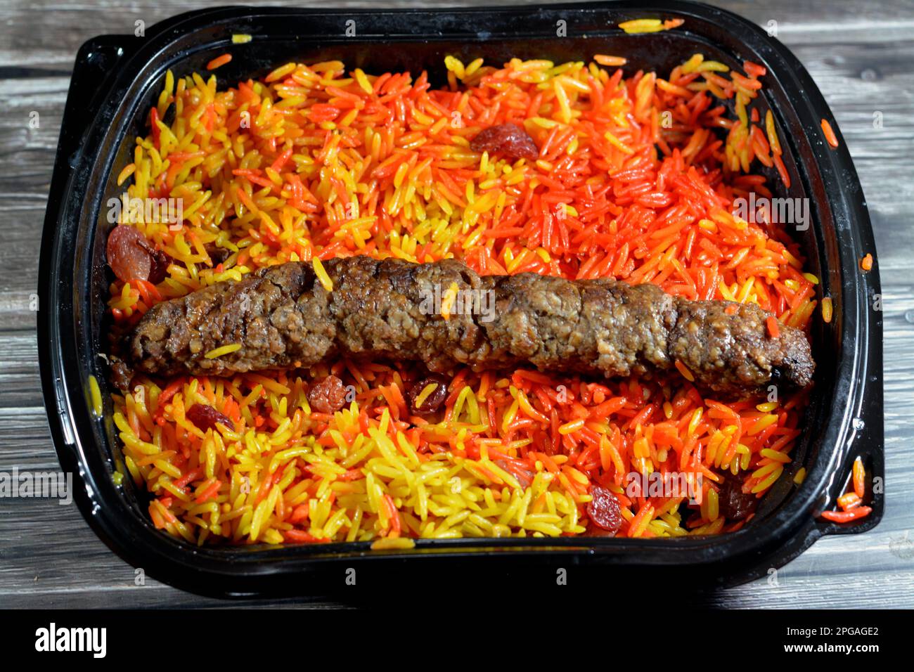 Cuisine arabe nourriture traditionnelle bœuf Kofta, kebab et tarb kofta ...