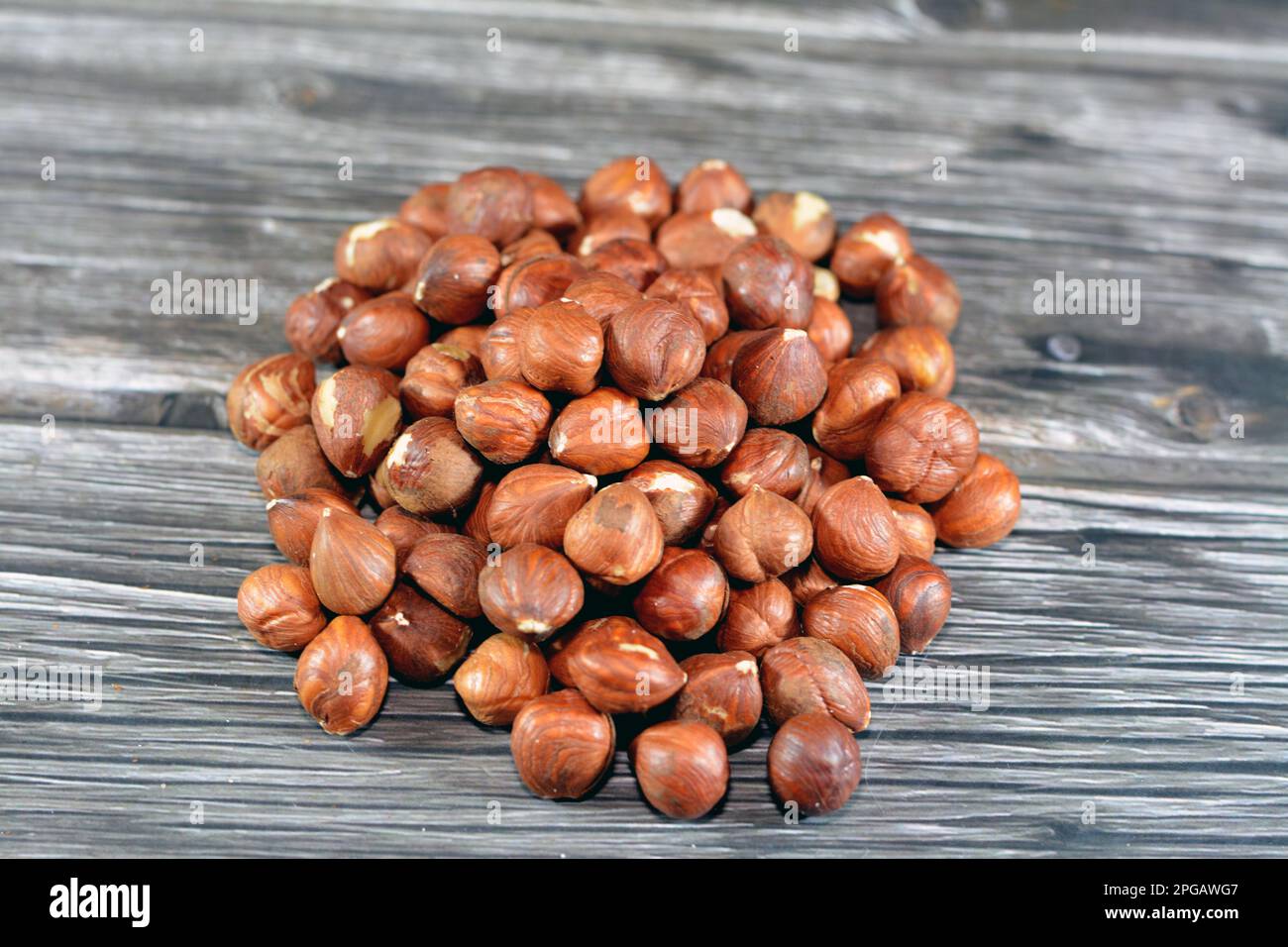 Le noisette, le fruit du noisette, les cobels ou les filbères, les ...