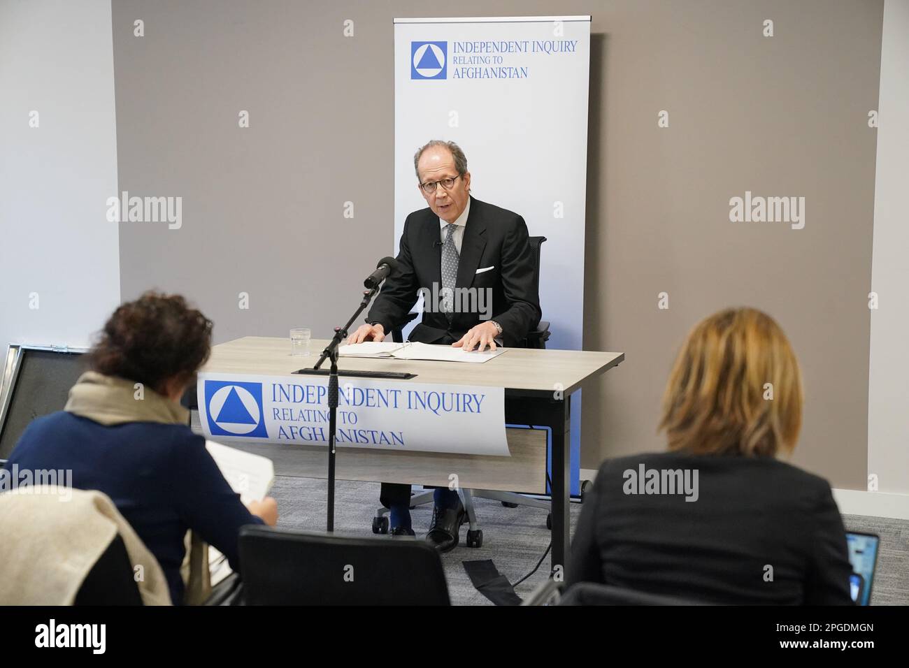 Le juge Lord Haddon-Cave, président de l'enquête indépendante sur l ...