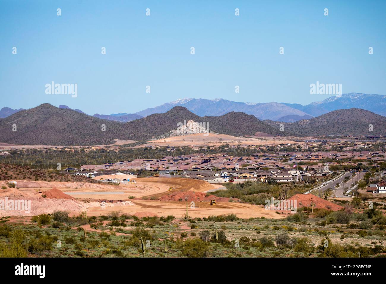 Le développement de logements endémiques est vu empiéter sur le désert ...