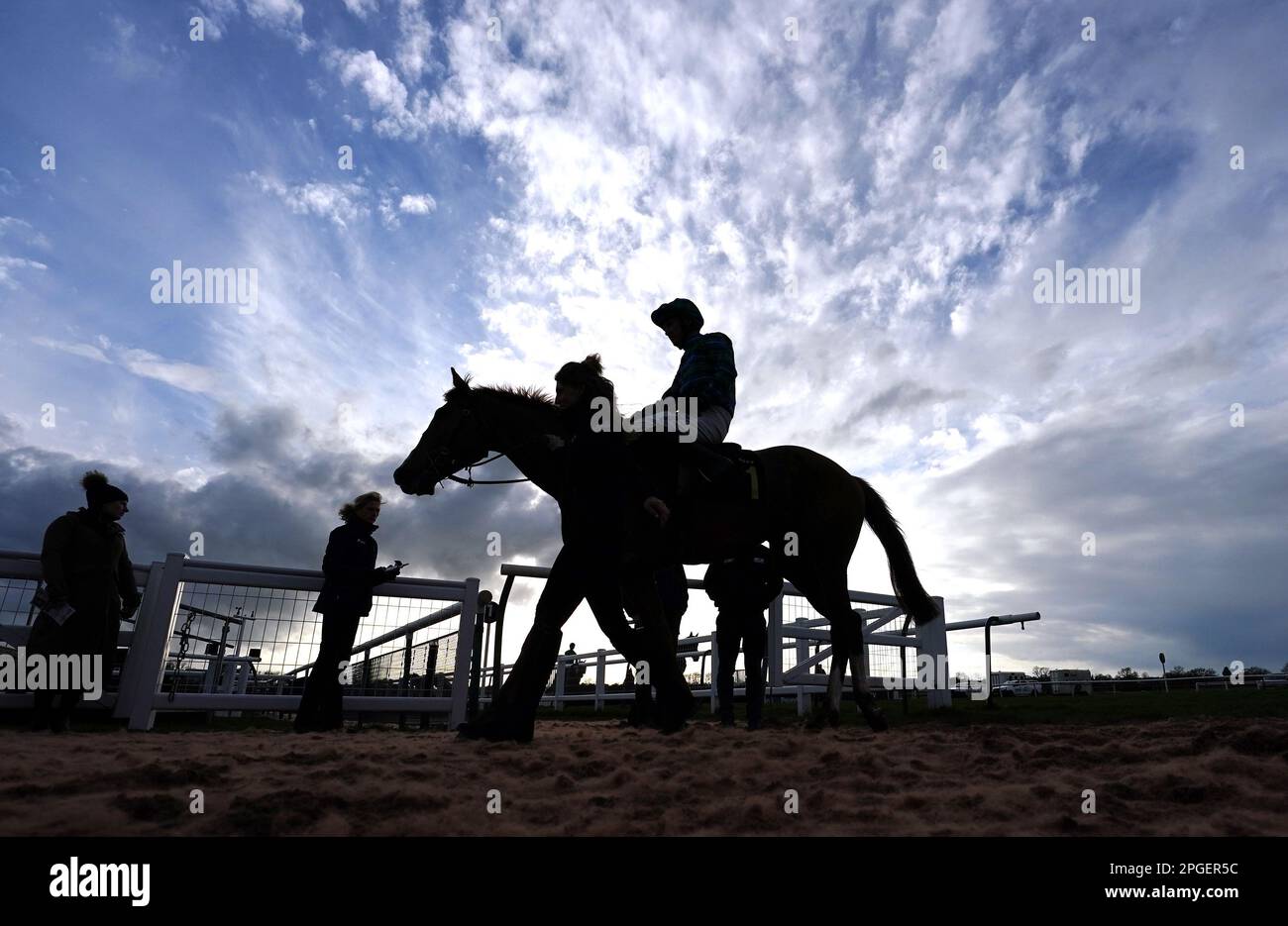Moodofthemoment criblé par le jockey Thomas Bellamy après que les ...