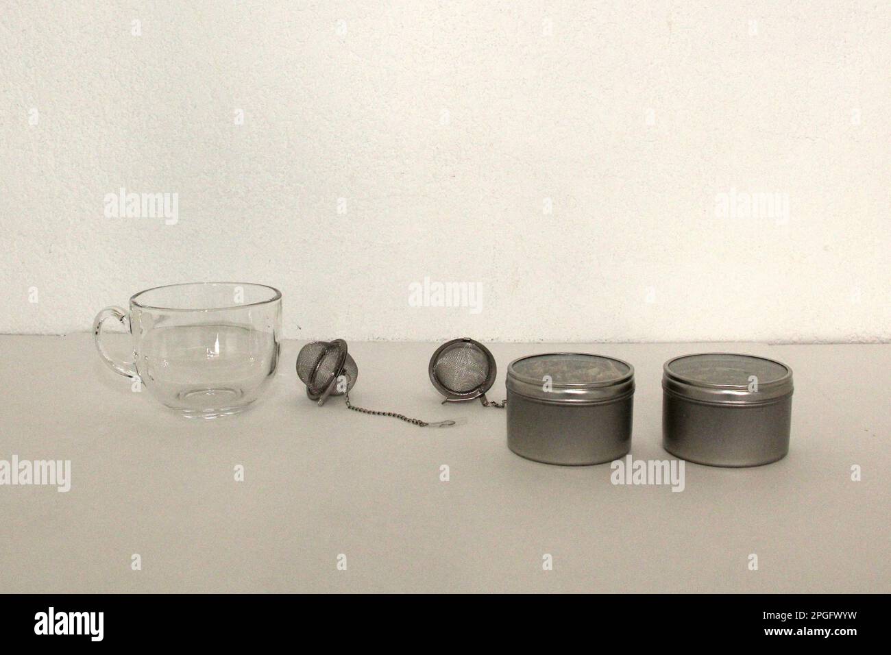 Outils pour préparer des infusions à base de plantes : verre, perfuser ...