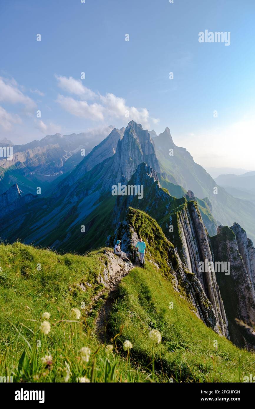 Crête de montagne Schaeffler alpstein suisse, Appenzell Suisse, crête du majestueux pic de ...