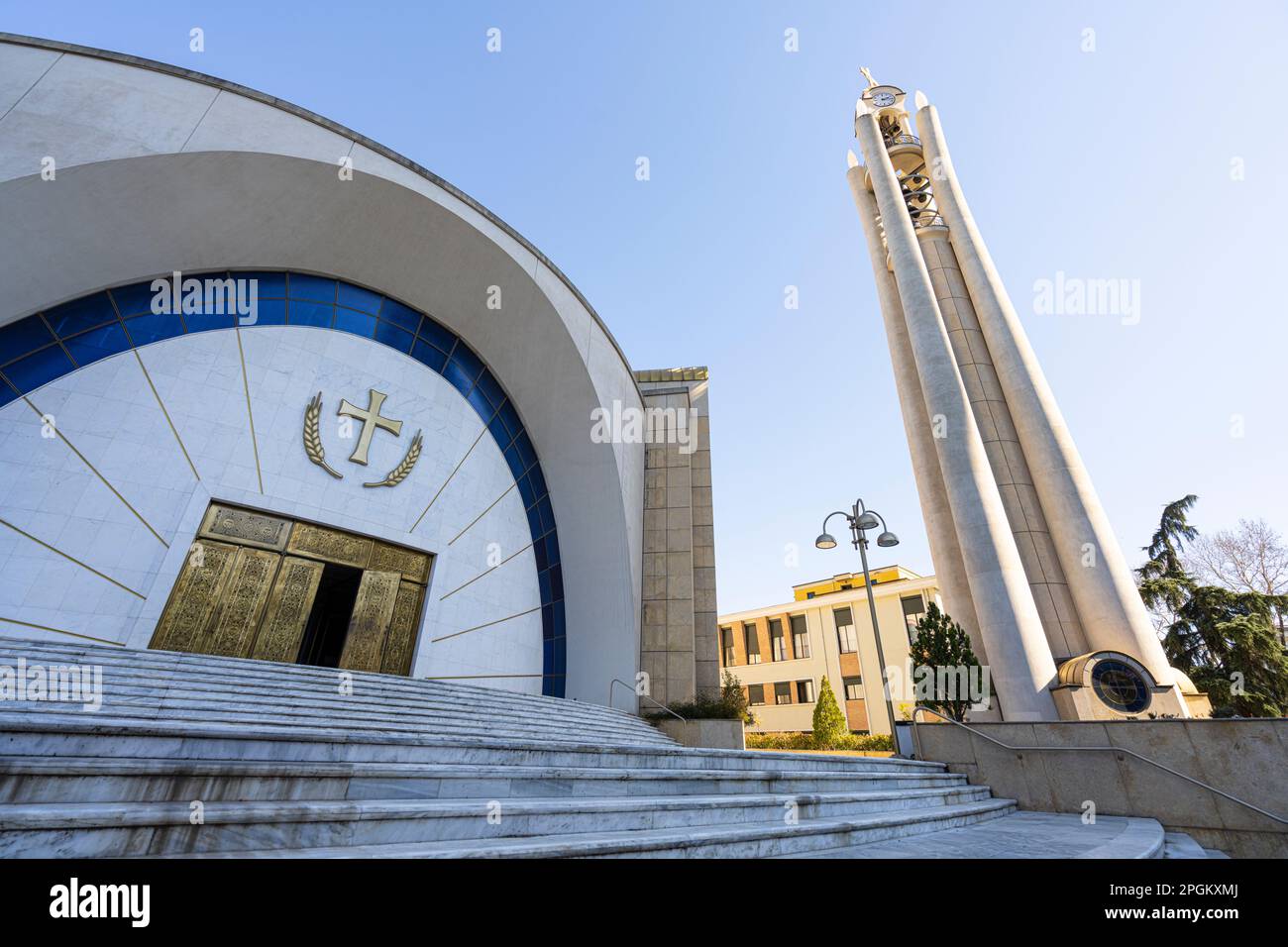 Tirana, Albanie. Mars 2023. Vue extérieure Cathédrale de la ...