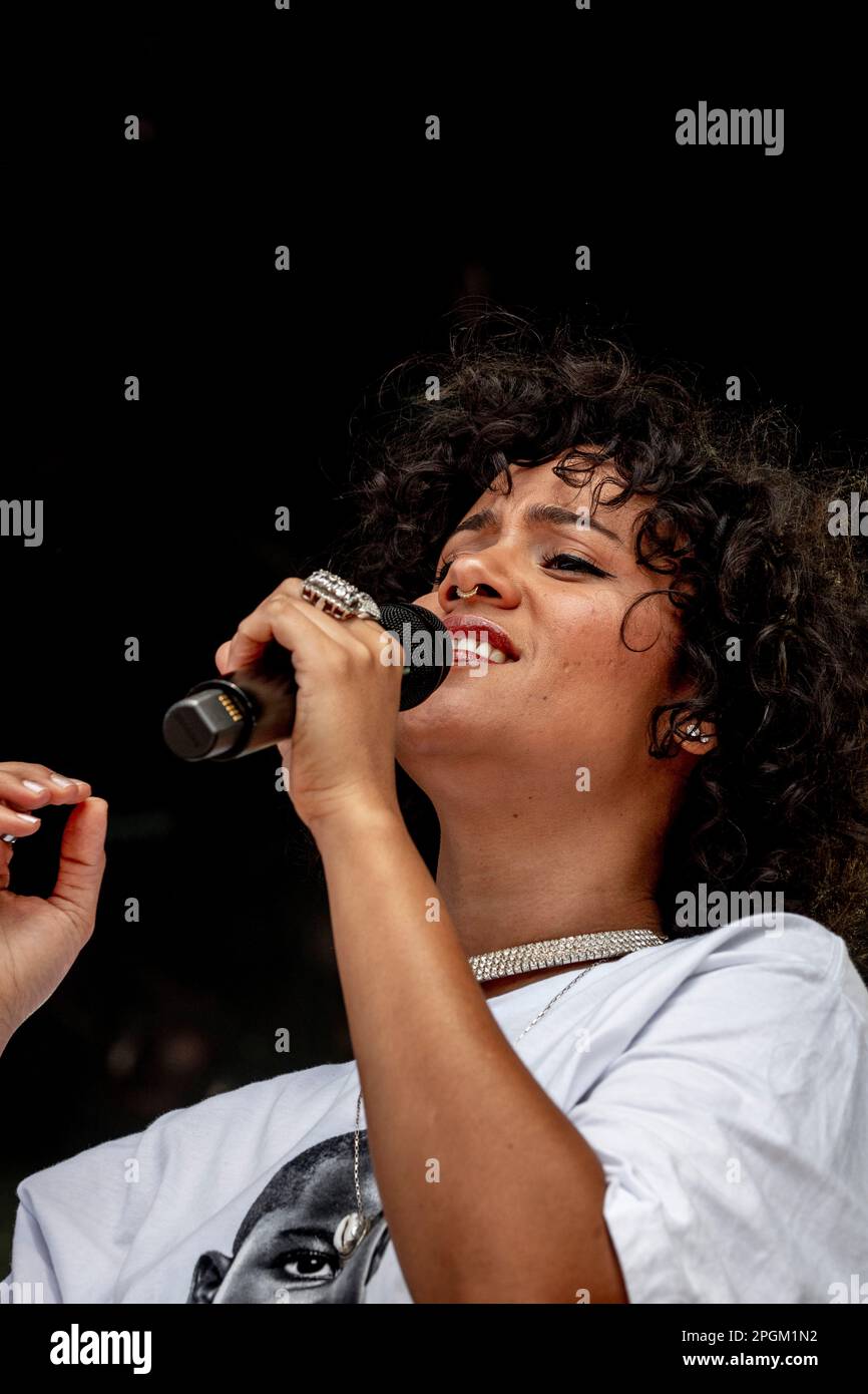 Andrade mayra Banque de photographies et d’images à haute résolution ...